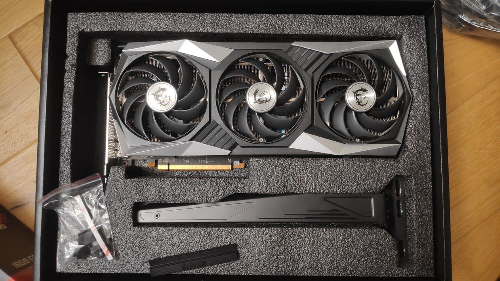 MSI RX 6800 XT Gaming Z Trio Graphics Card (Neu (gemäss Beschreibung ...