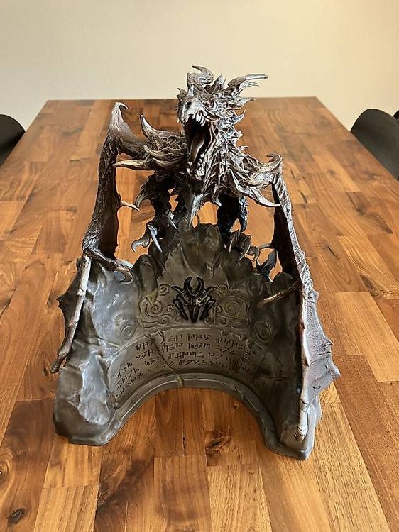 Alduin Statue Elder Scrolls 5: Skyrim (Gebraucht) in Bern für CHF 150 ...