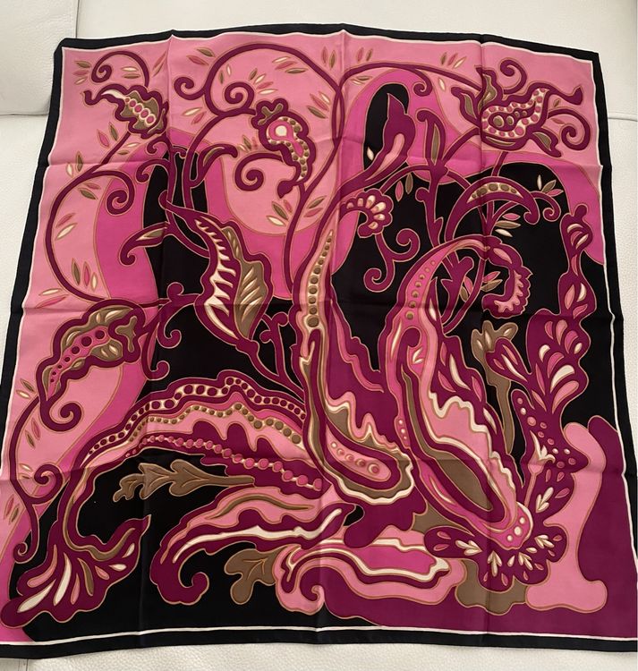 Seiden Foulard 🌸 (Gebraucht) in Opfikon für CHF 25 – mit Lieferung auf ...