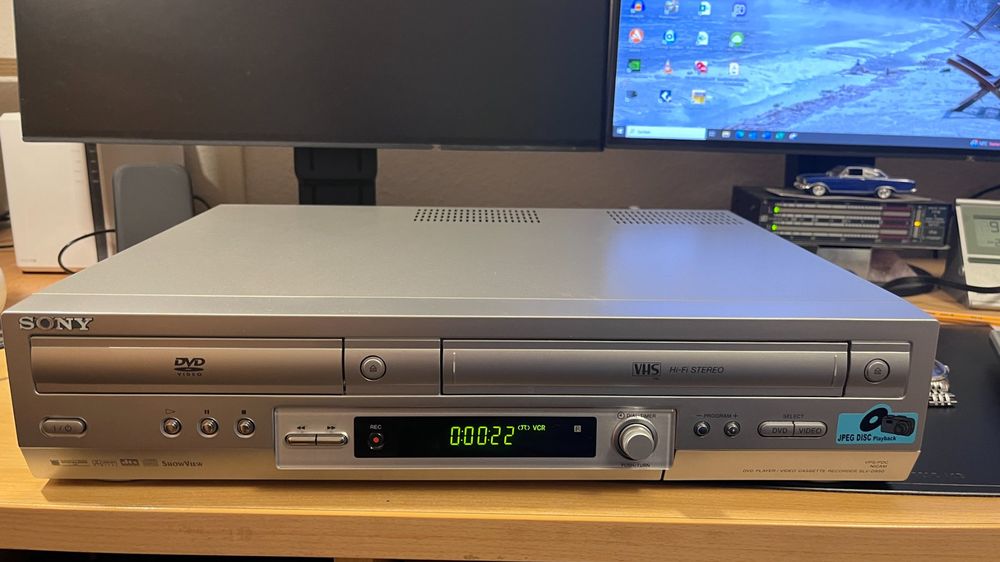 VHS & DVD Combi Recorder SLV-D950 von SONY (Gebraucht) in Allschwil für CHF 51 – mit Lieferung ...