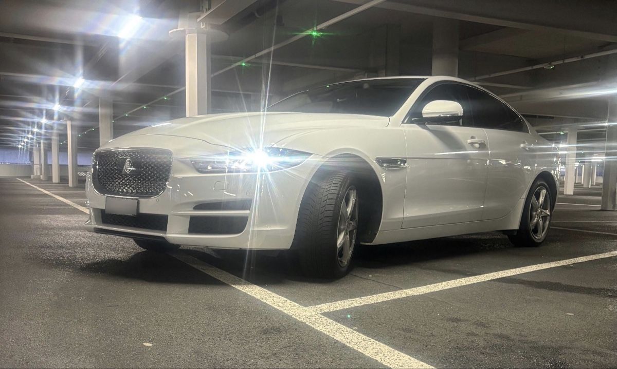 Jaguar XE AWD 4x4 AHK 2 Tonnen Quality1 Garantie (Gebraucht) in ...