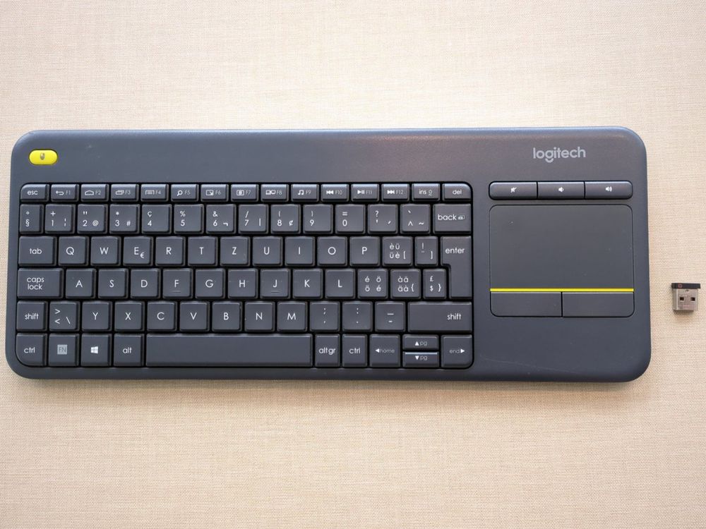 Logitech K400+ with USB Receiver (Gebraucht) in Bourguillon für CHF 10 ...