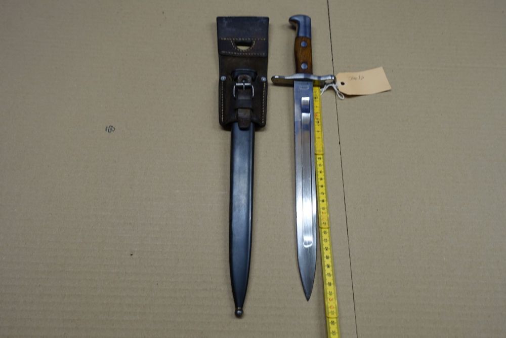 Bajonett, Säbel, Faschinenmesser (Gebraucht) in Richigen für CHF 70 – mit Lieferung auf Ricardo ...