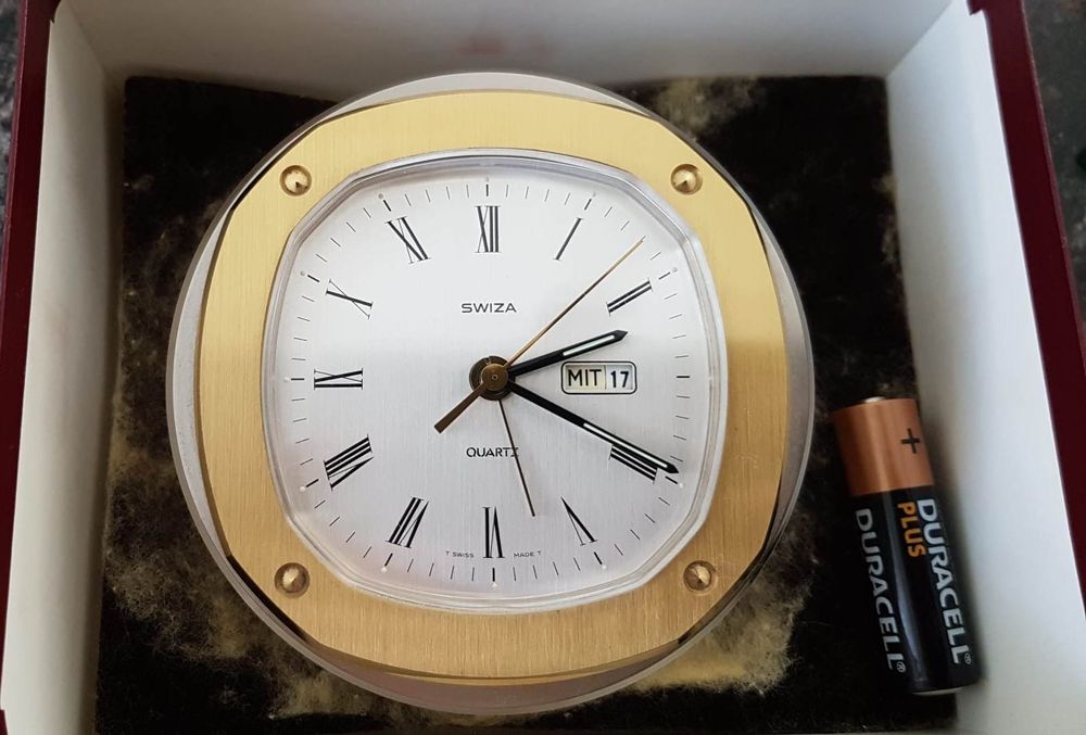 Swiza Quartz Tischuhr Weckfunktion, Datum, Wochentagsanzeige (Gebraucht ...