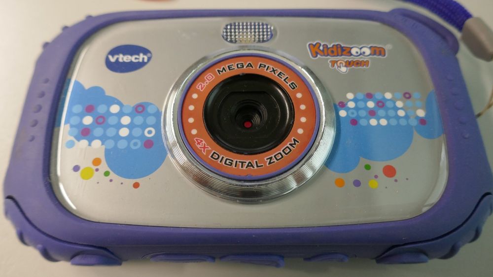 Vtech Kidizoom Touch Kamera (Gebraucht) in Wenslingen für CHF 5 – mit ...