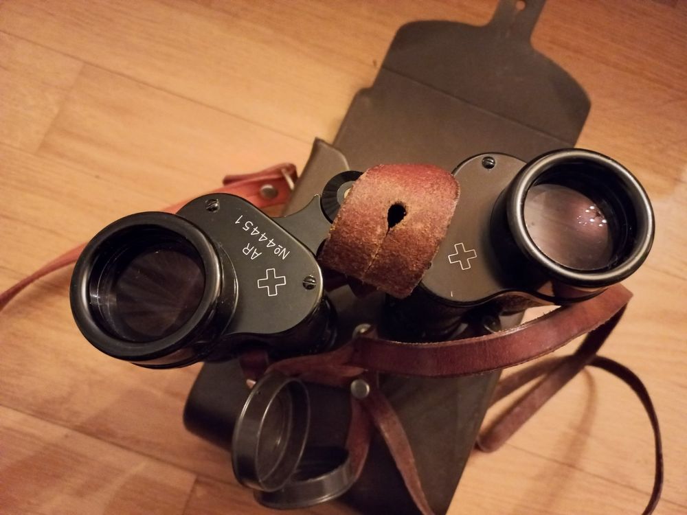 Schweizer Armee Feldstecher, KERN 8x30, 1972 (Gebraucht) in Burgdorf für CHF 200 – mit Lieferung ...