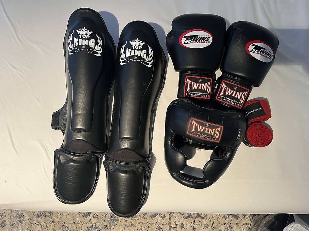 Kick Boxing Set (Gebraucht) in Spreitenbach für CHF 199 – nur Abholung ...