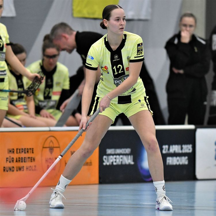 Original Match-Trikot von Anne Härtsch #12 (Gebraucht) in Burgdorf für ...