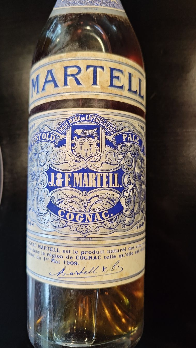 J&F Martell Cognac Very Old Pale, Rarität, ungeöffnet! (Neu und ...