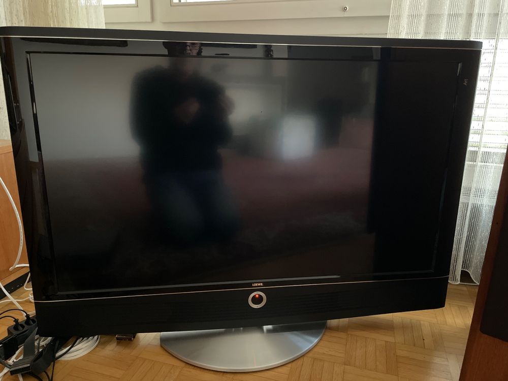 Loewe Art 42 Full HD LCD TV Fernseher mit Standfuss (Gebraucht) in ...