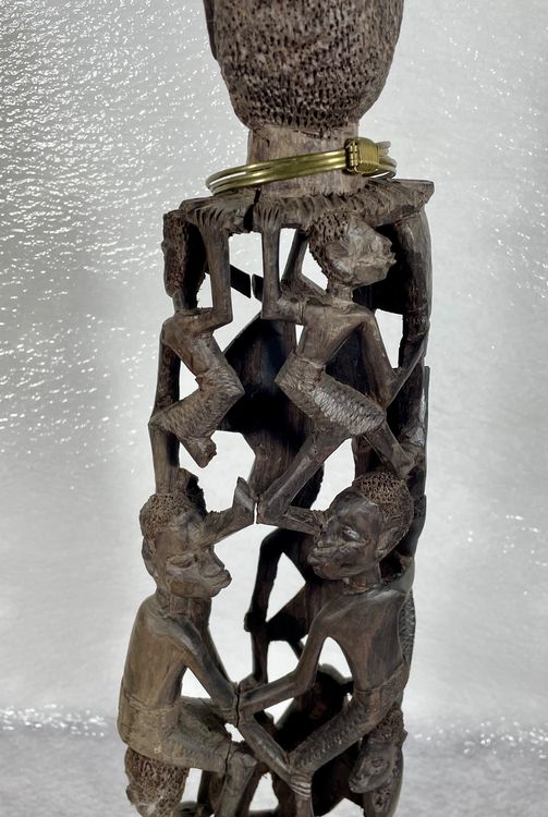 Alte Grosse Handgeschnitzte Afrikanische Holz Skulptur Mono. (Gebraucht) in Root für CHF 10 ...