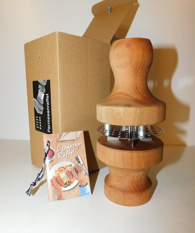 Parmesan Raffel Teakholz OVP Neuwertig - Käseraffel | Kaufen auf Ricardo