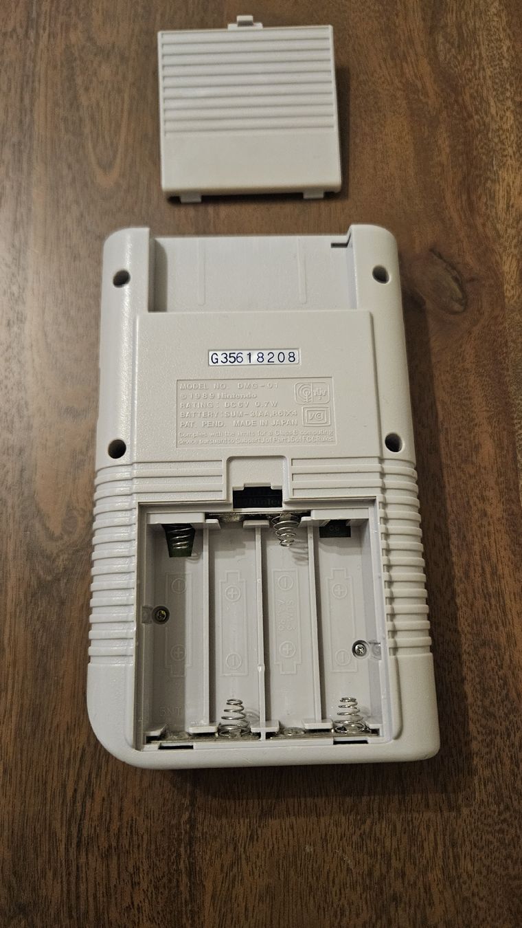 Gameboy Classic + 5 Spiele ( Pokémon& Mario ) (Gebraucht) in Winterthur ...