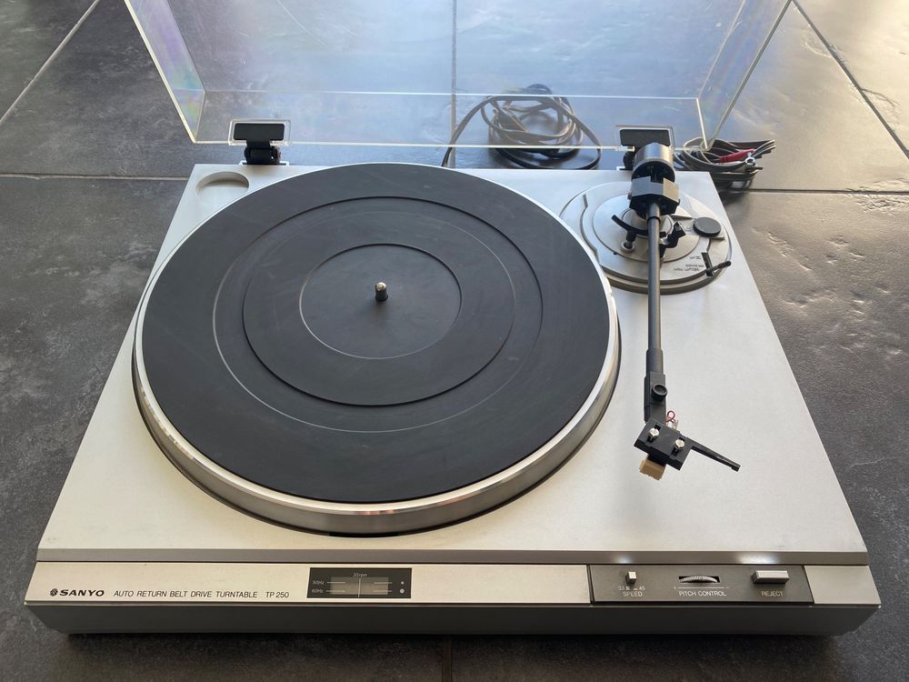 SANYO TP 250 Plattenspieler ab CHF 1 (Gebraucht) in für CHF 14 – mit ...