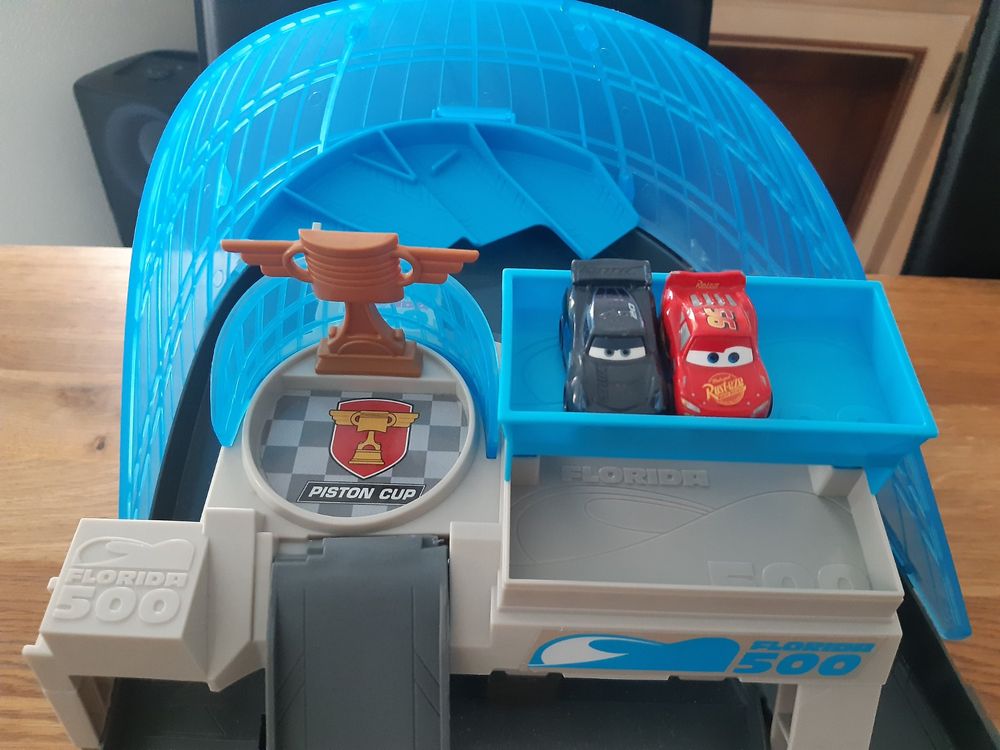 Cars Lightning McQueen Rennstrecke Florida 500 (Gebraucht) in Buchrain ...