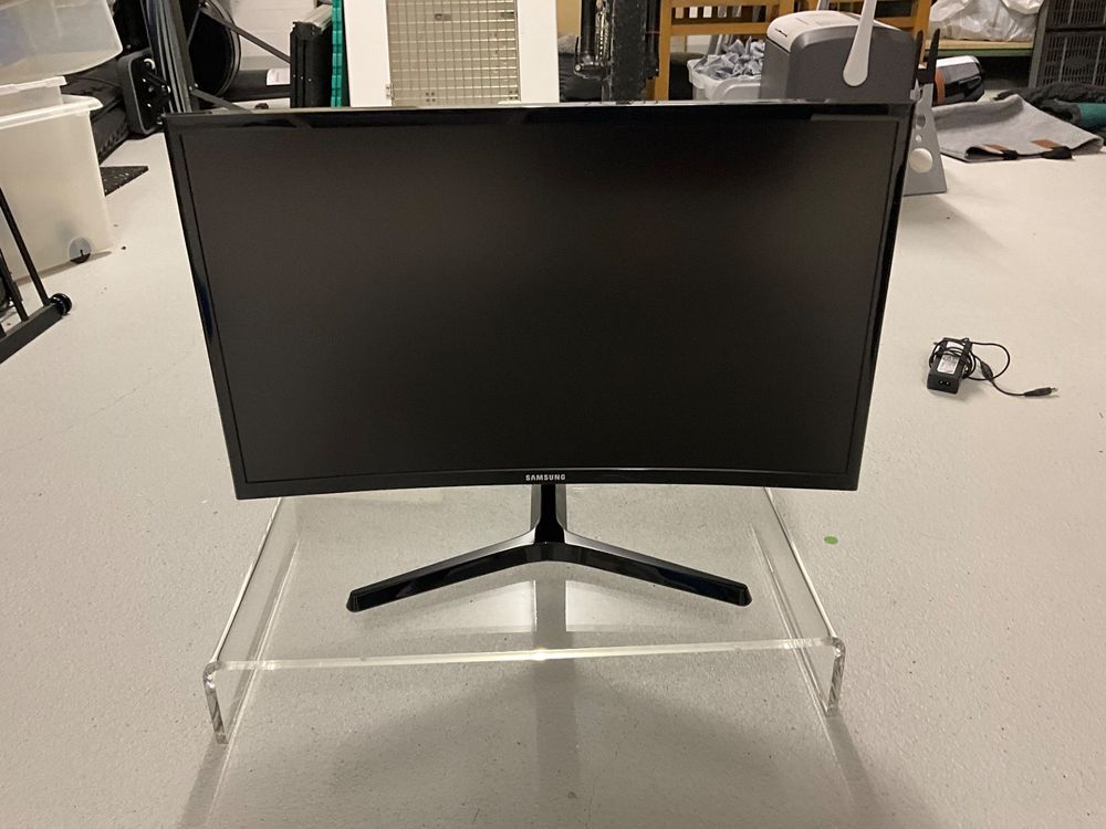 Samsung HDMI 24 inch Color display curved monitor (Gebraucht) in für ...
