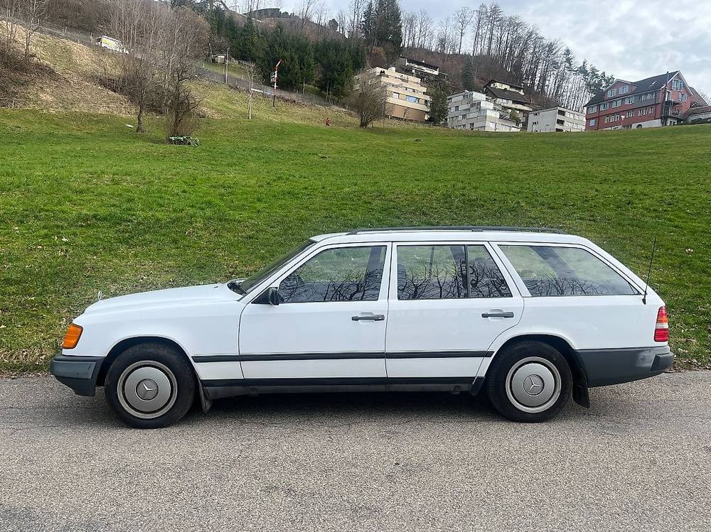 Mercedes Benz W124 230 TE (D'occasion) à pour CHF 1300 – retrait ...