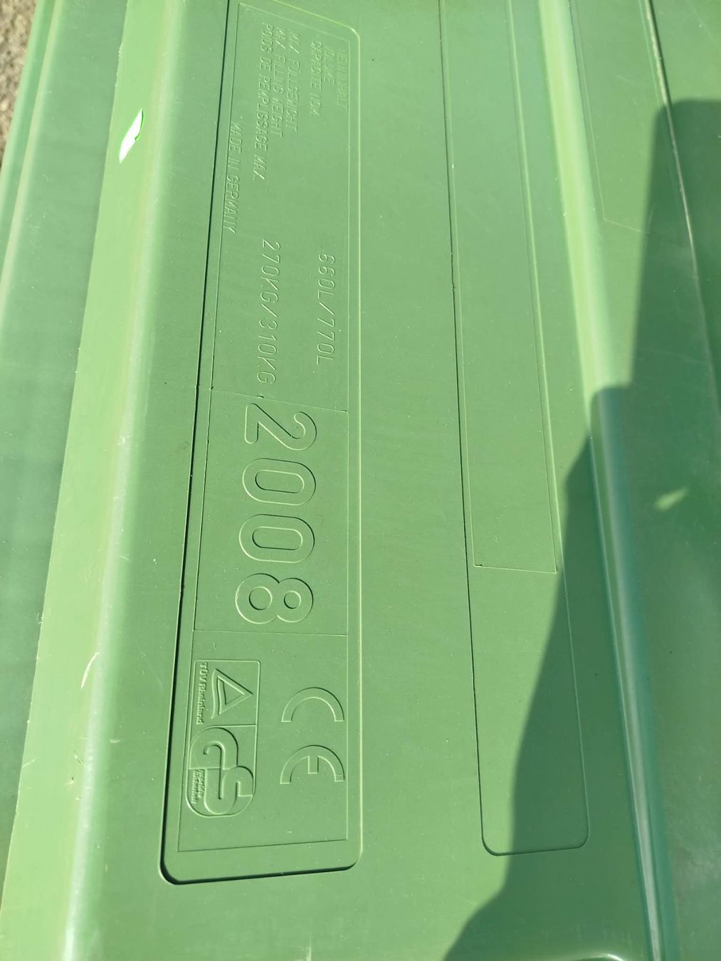 Poubelle verte 770 litres (D'occasion) à La Chaux-de-Fonds pour CHF 120 ...