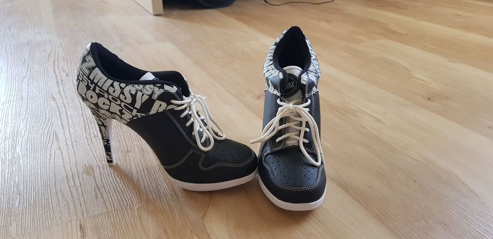 Sportliche Missy rockz High Heels (Neu (gemäss Beschreibung)) in Andwil ...