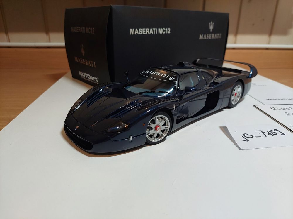 1:18 AUTOart Signature Maserati MC12 road car dunkelblau | Kaufen auf ...