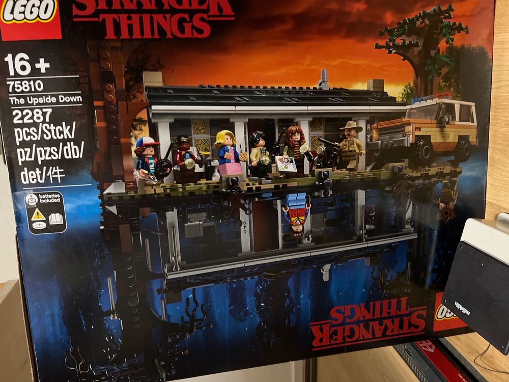 Stranger Things Lego Set (Gebraucht) in Wattwil für CHF 280 – mit ...