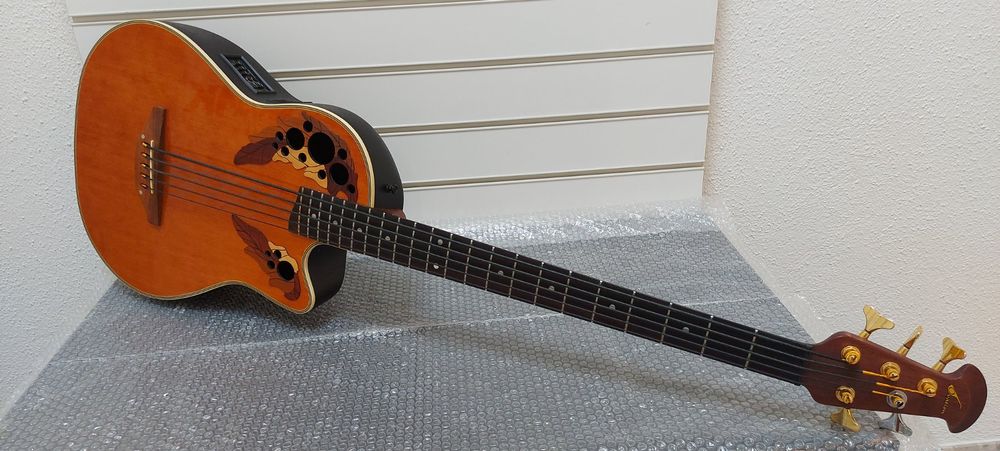 Ovation Celebrity Deluxe CC275 5 String E-Acoustic Bass (Gebraucht) in ...