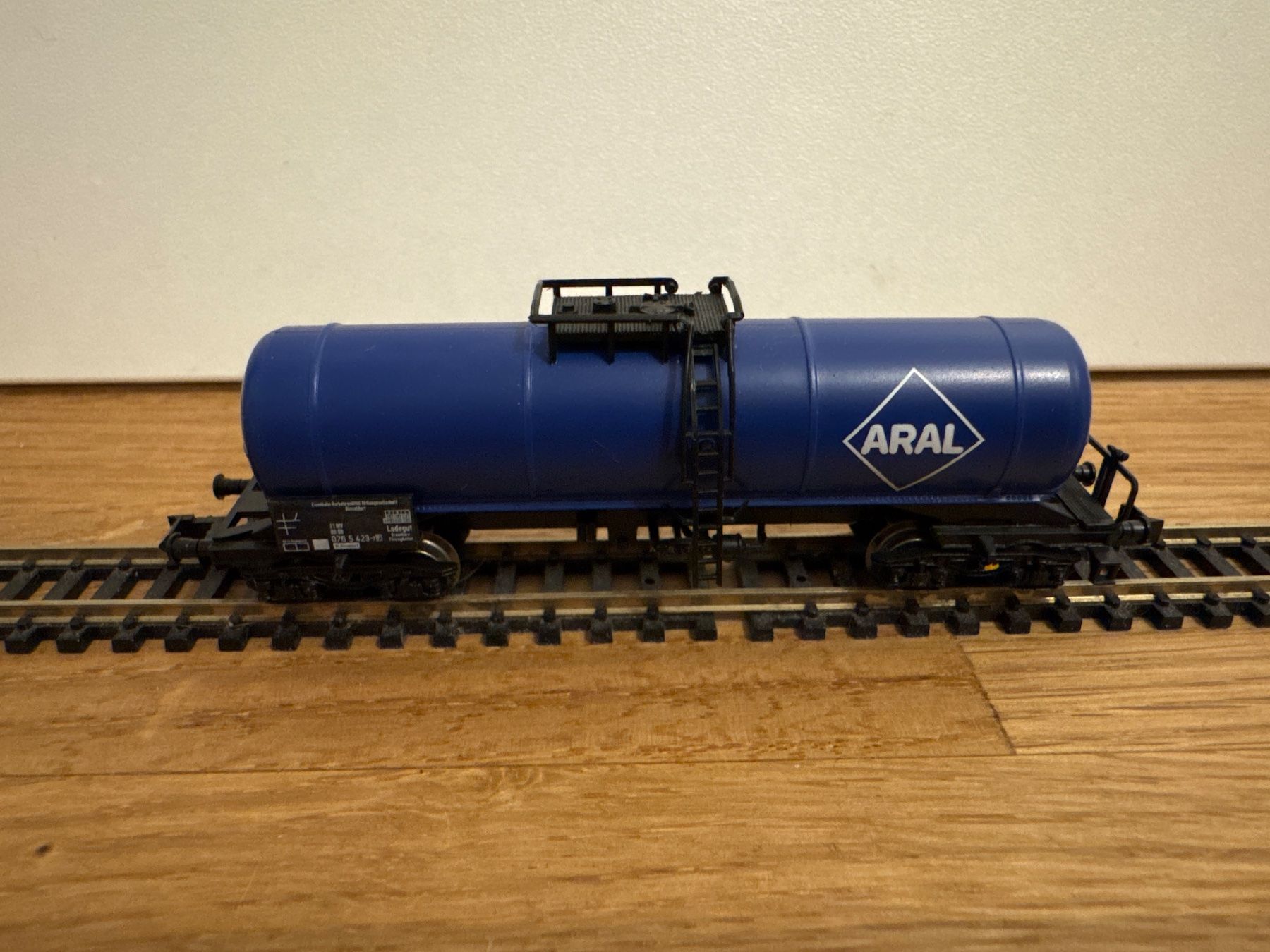 Roco 24028 Kesselwagen „Aral“ (Neu (gemäss Beschreibung)) in ...