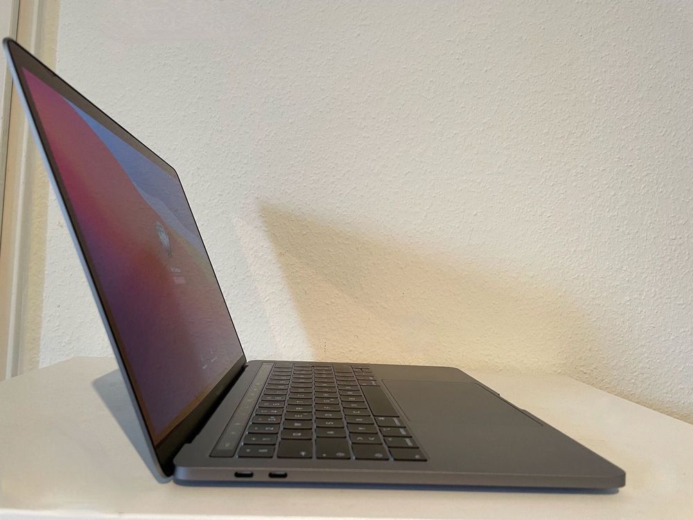 MacBook Pro (Mid 2018) noch wie neu! | Kaufen auf Ricardo