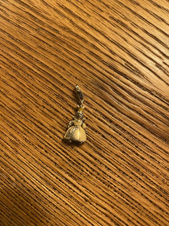 Thomas Sabo Charm Prinzessin (Gebraucht) in Muri AG für CHF 18.9 – mit Lieferung auf Ricardo kaufen