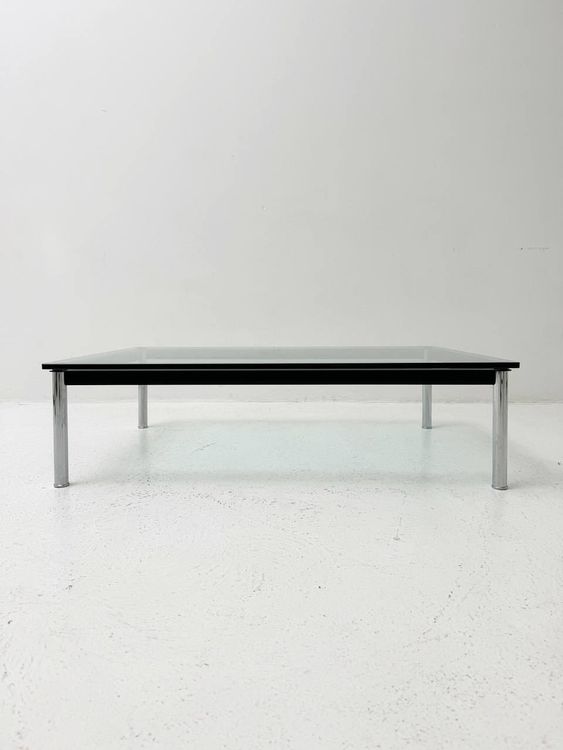 LC10 Couchtisch von Le Corbusier für Cassina - 1980er Jahre (Gebraucht) in Zürich für CHF 287 ...