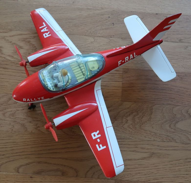 Blechflugzeug von Joustra France, F-RAL Rallye, Rad fehlt (Defekt) in ...