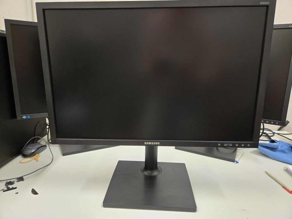 Samsung S24E650 Bildschirm - 10 Stück (Gebraucht) in Hombrechtikon für ...