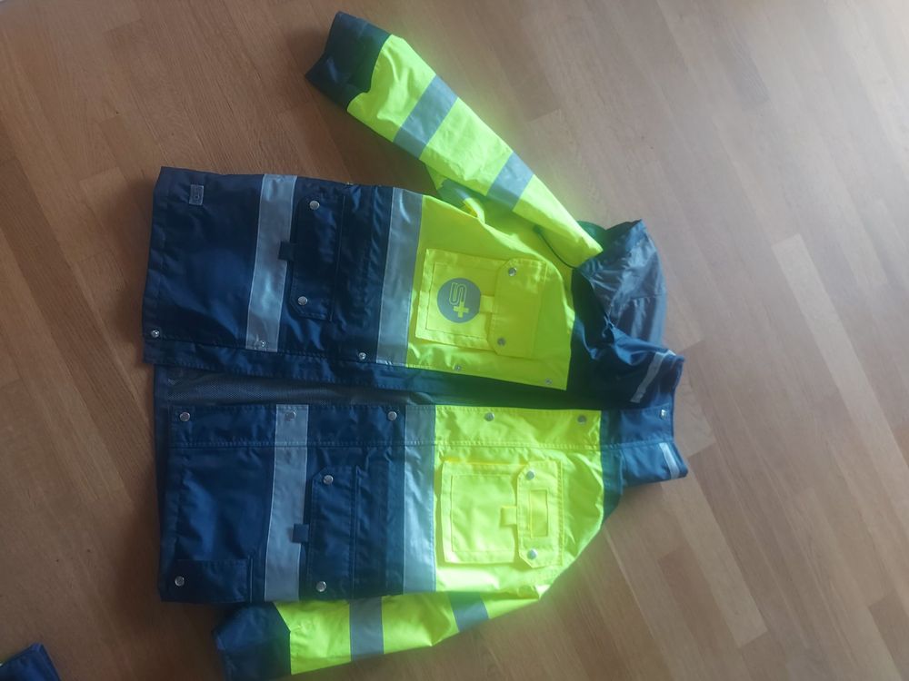 Samariter Kleidung (Gebraucht) in Steffisburg für CHF 110 – mit ...