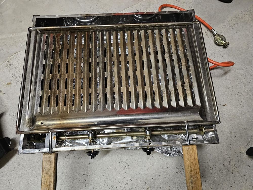 Gasgrill mit Plancha Blech (Gebraucht) in Leutwil für CHF 120 – nur ...