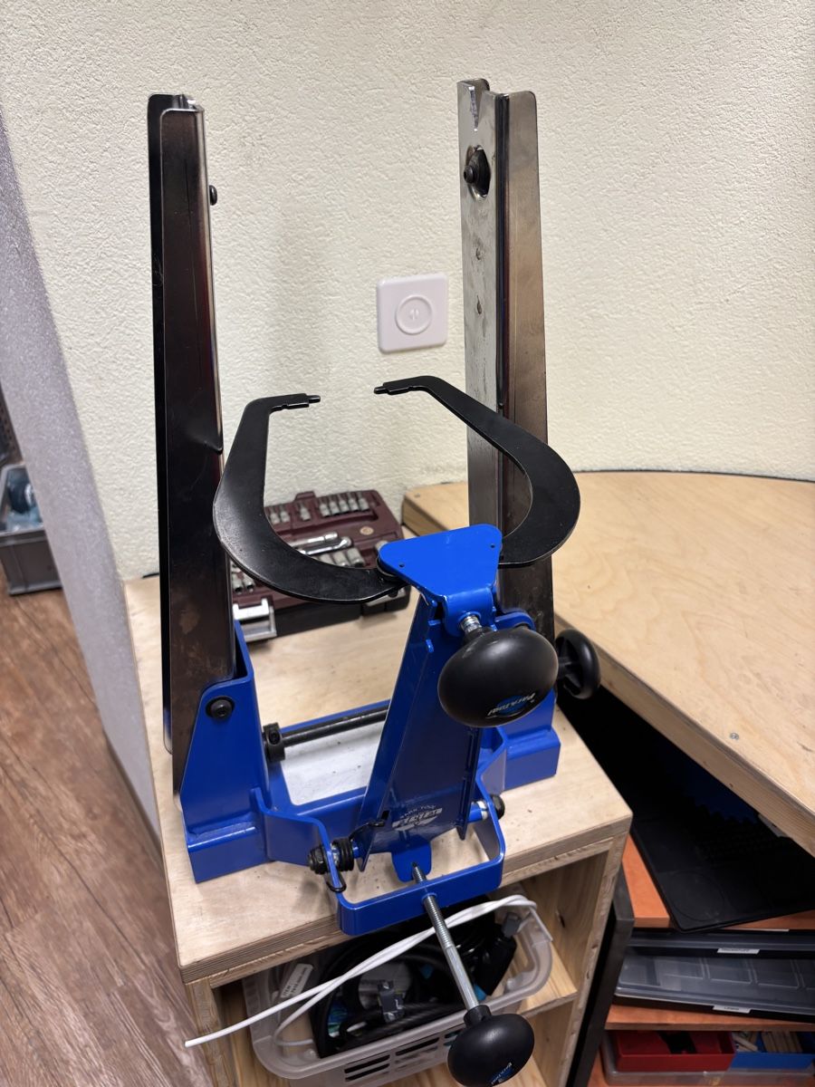 Park Tool TS-4.2 Zentrierständer - Top Zustand! 47 Zeichen (Gebraucht ...