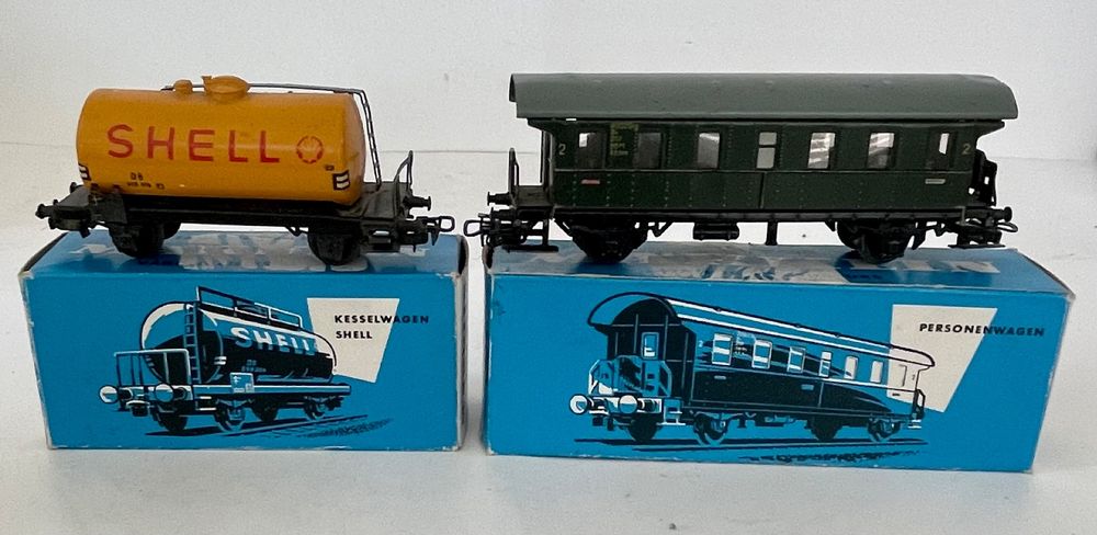 2 x Märklin Eisenbahnmodelle 4002 / 4502 (Gebraucht) in für CHF 15 ...