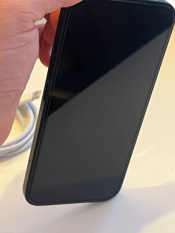 iPhone 16 128GB 100% akku wie neu ab 1. (Gebraucht) in Interlaken für ...