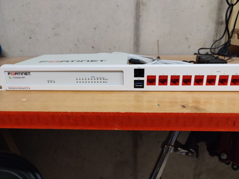 Fortinet Fortigate 60F inkl. 19 Zoll Panel (Gebraucht) in Trasadingen ...