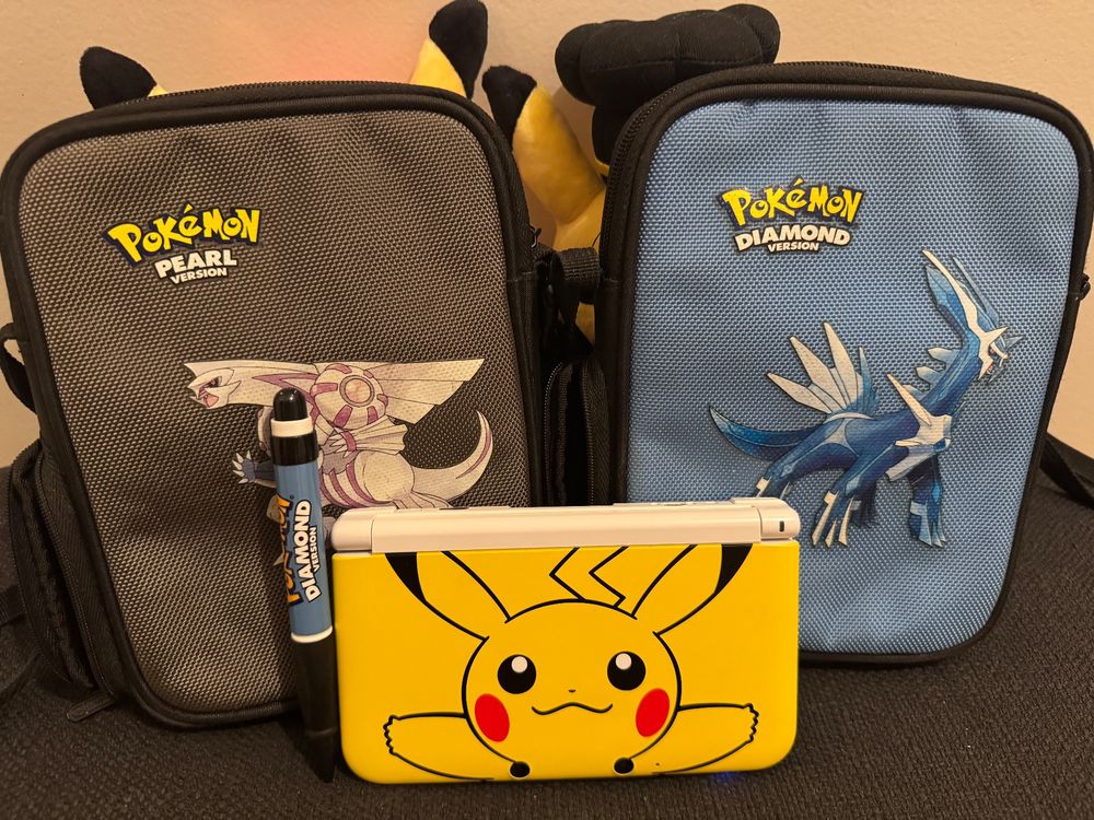 Nintendo 3 DS Pikachu Edition+2 Taschen+ stylus Rare (Gebraucht) in ...