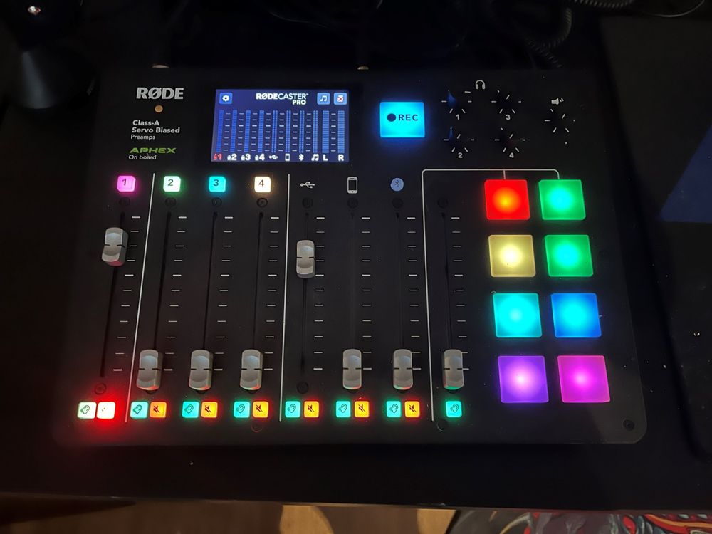 Rode Rodecaster Pro (Gebraucht) in Leuk-Stadt für CHF 320 – mit Lieferung auf Ricardo kaufen