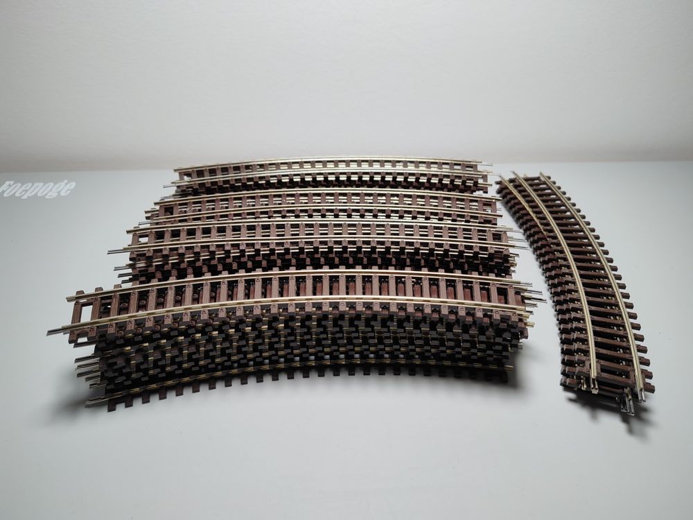 45x Roco 42422 H0 Gebogenes Gleis R2, 30° (Gebraucht) in Bachenbülach für CHF 40 – mit Lieferung ...