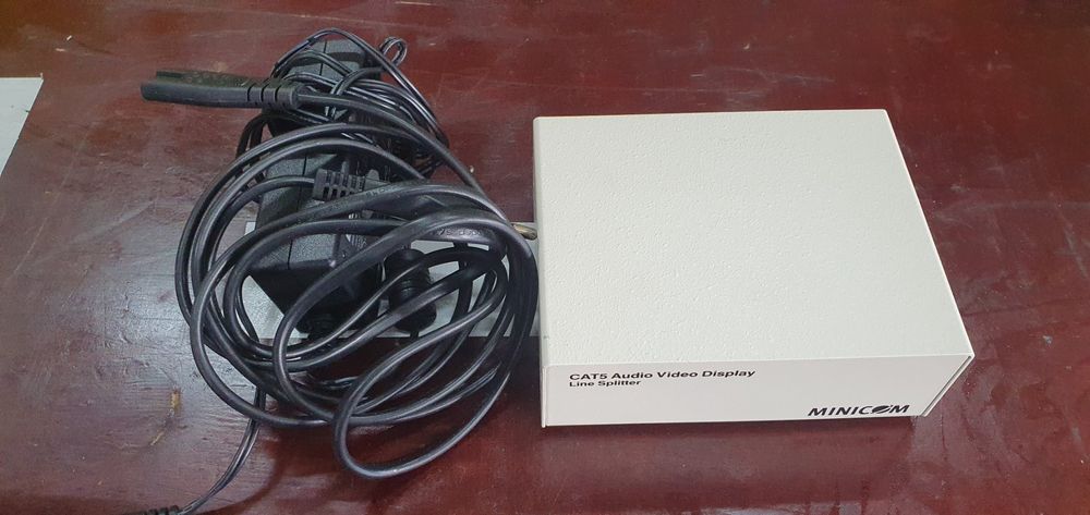 Minicom Cat5 Audio Video Display Line Splitter | Kaufen auf Ricardo