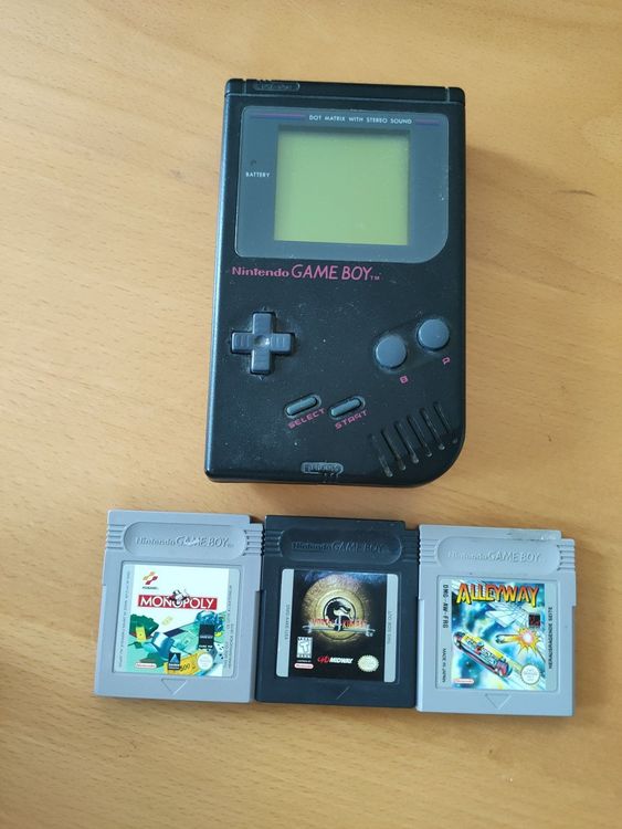 Game Boy + 3 jeux (Gebraucht) in Meyrin für CHF 82 – mit Lieferung auf ...