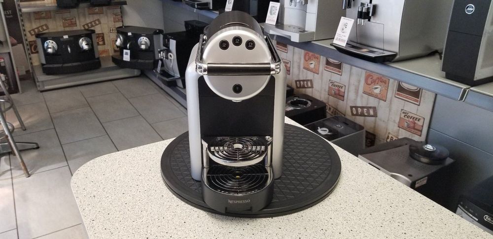 Nespresso Zenius ZN 100 PRO (Neu (gemäss Beschreibung)) in Tegerfelden ...