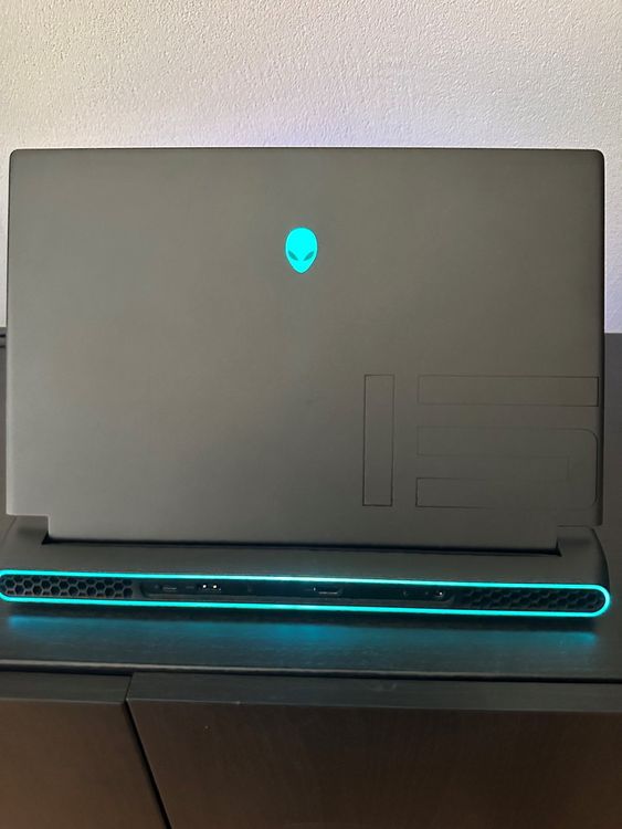 Alienware m15 Ryzen Edition R5 (RTX3060) | Kaufen auf Ricardo