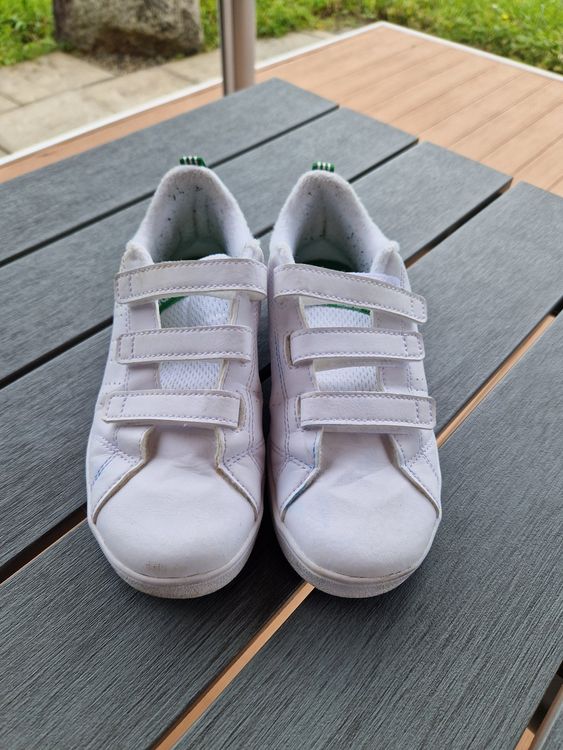 weisse Turnschuhe adidas 33 (Gebraucht) in Giswil für CHF 8 – mit ...