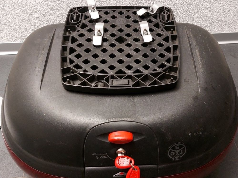 Top Case GIVI Maxia Monokey System (Gebraucht) in Knonau für CHF 50 – nur Abholung auf Ricardo ...
