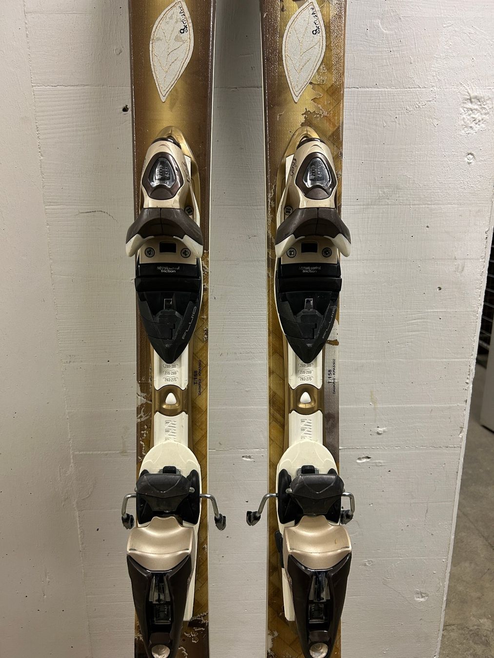 Skis Dynastar Exclusive Idyll (Femme, 158cm) (D'occasion) à Genève pour ...