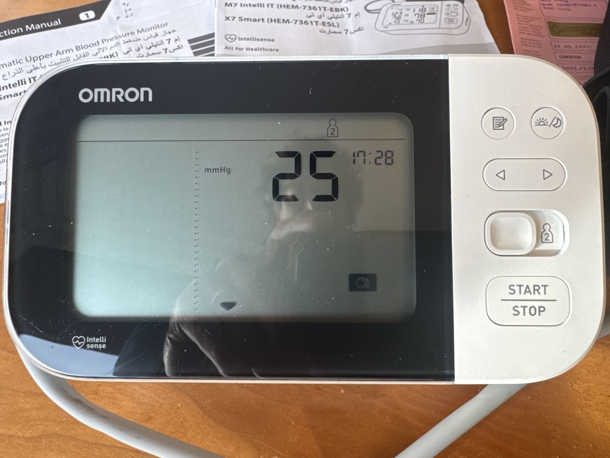 Omron M7 Intelli IT Blutdruckmessgerät - Top Zustand! (Neu (gemäss ...