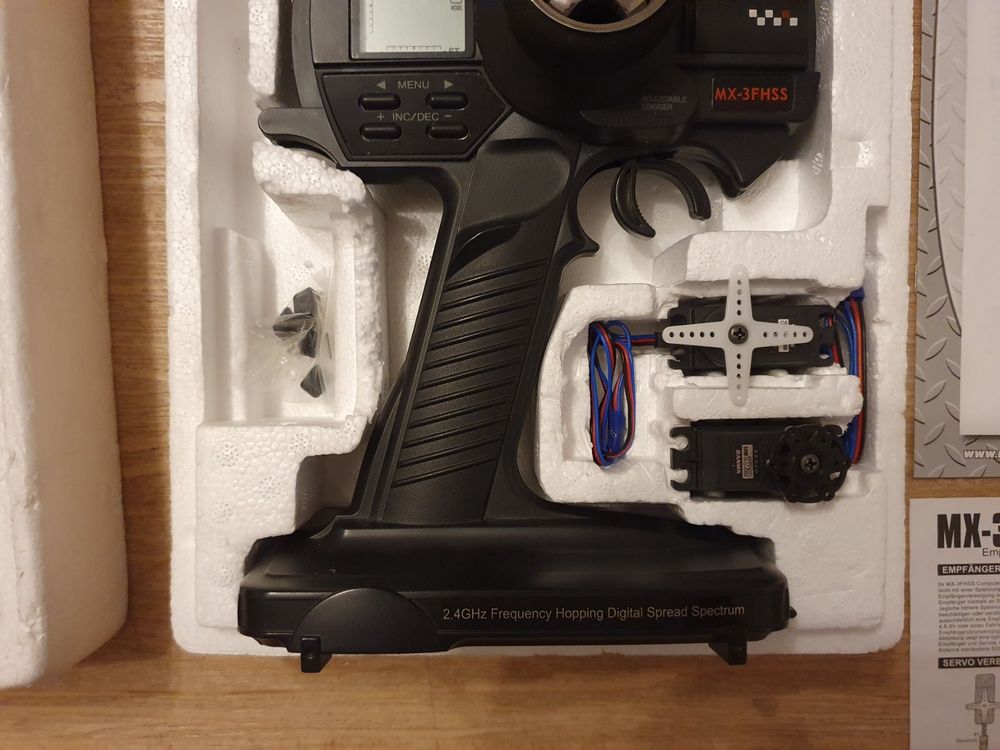 Sanwa MX-3FHSS 2.4GHz Fernsteuerung (Gebraucht) in Schattdorf für CHF 18 – mit Lieferung auf ...